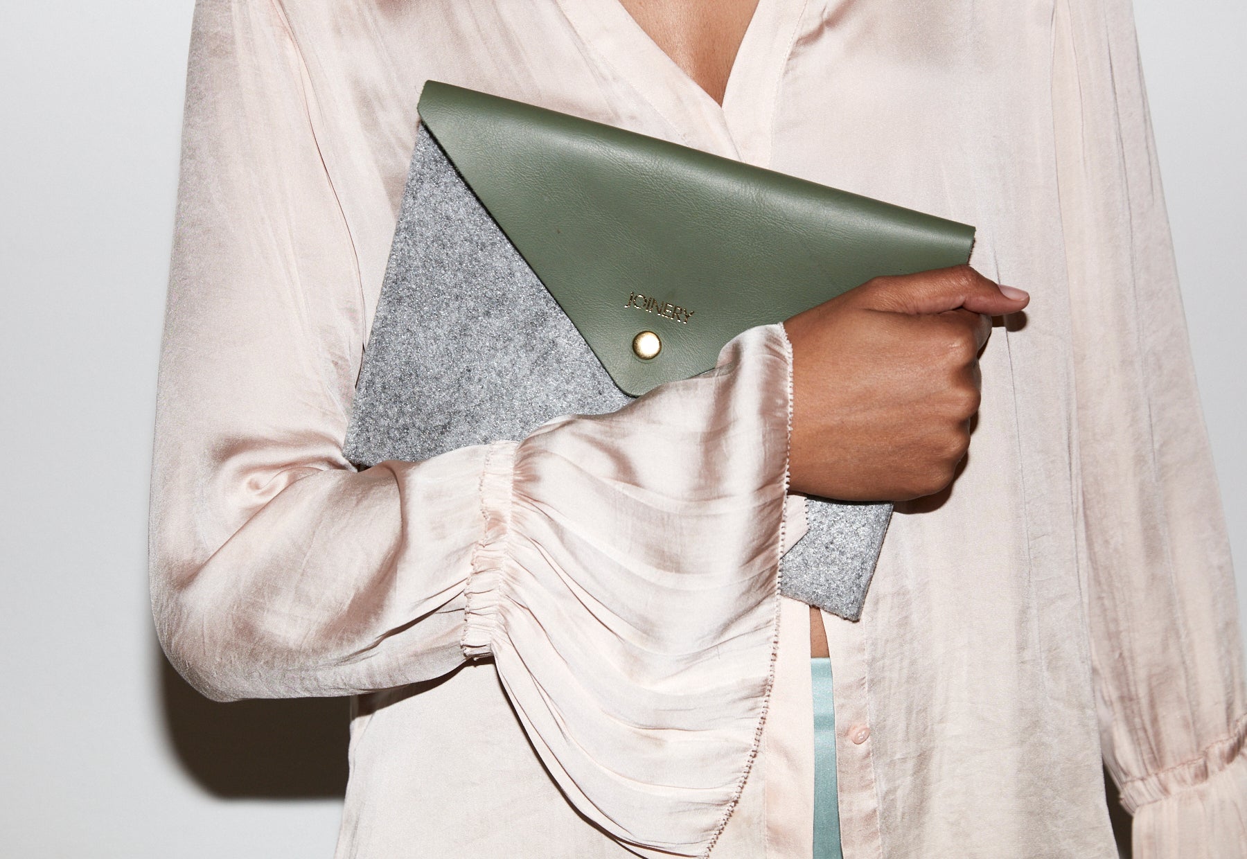 ENVELOPE POUCH